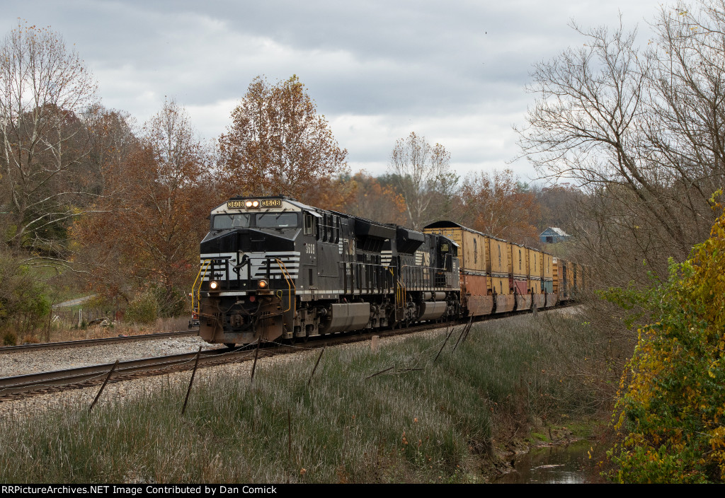 NS 3608 Leads 13Z at Vicker